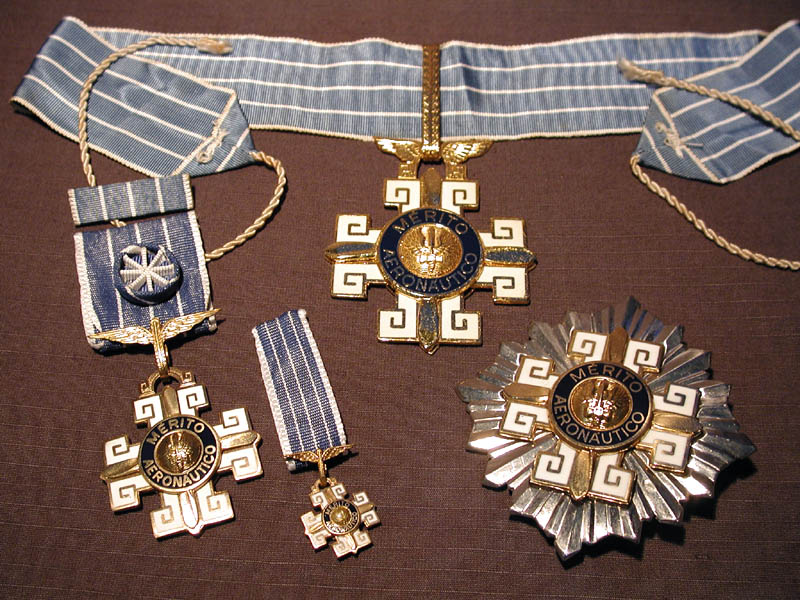 Brazilian medals display - South America - Gentleman's Military ...
